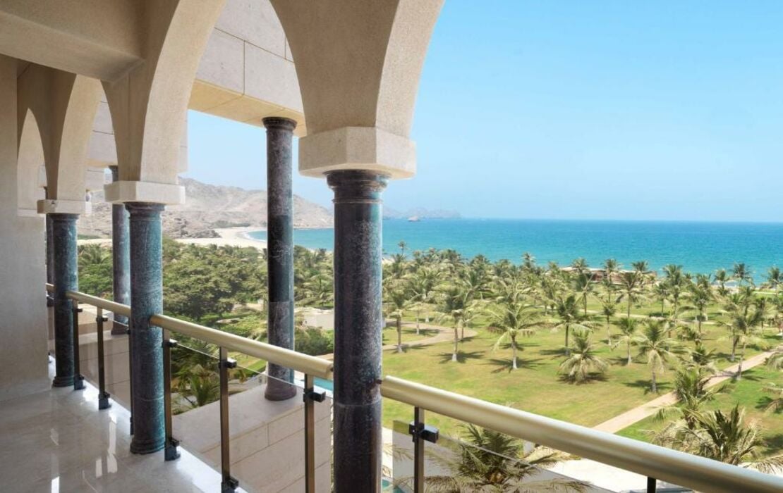 Al Bustan Palace, A Ritz-Carlton Hotel, a Design Boutique Hotel Muscat ...