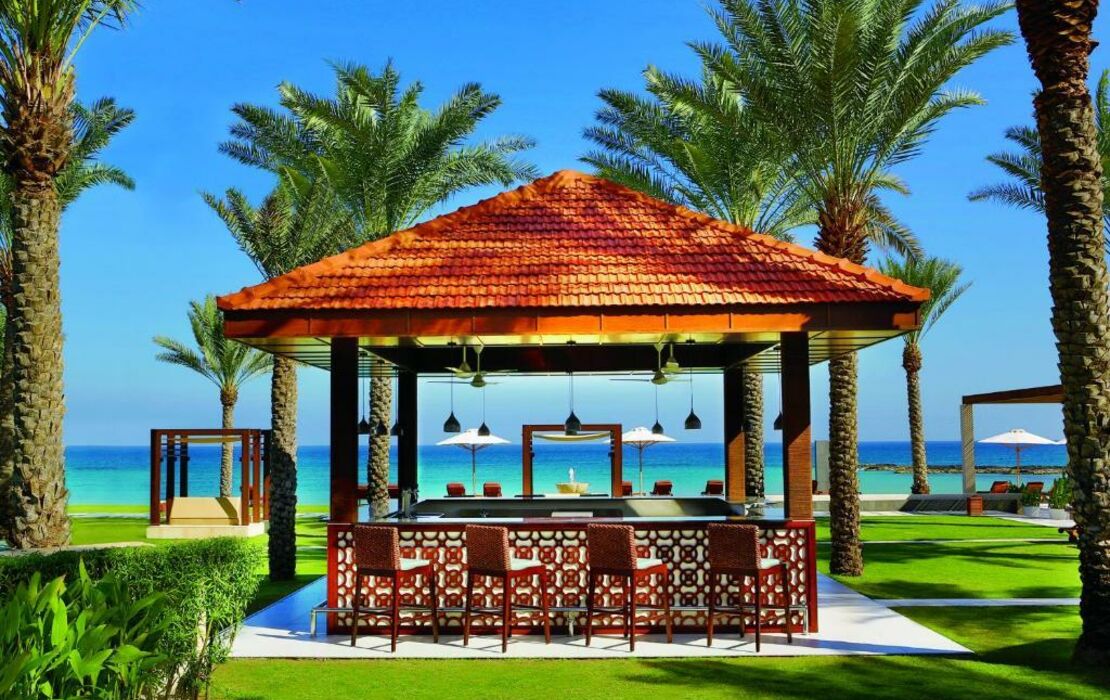 Al Bustan Palace, A Ritz-Carlton Hotel, a Design Boutique Hotel Muscat ...
