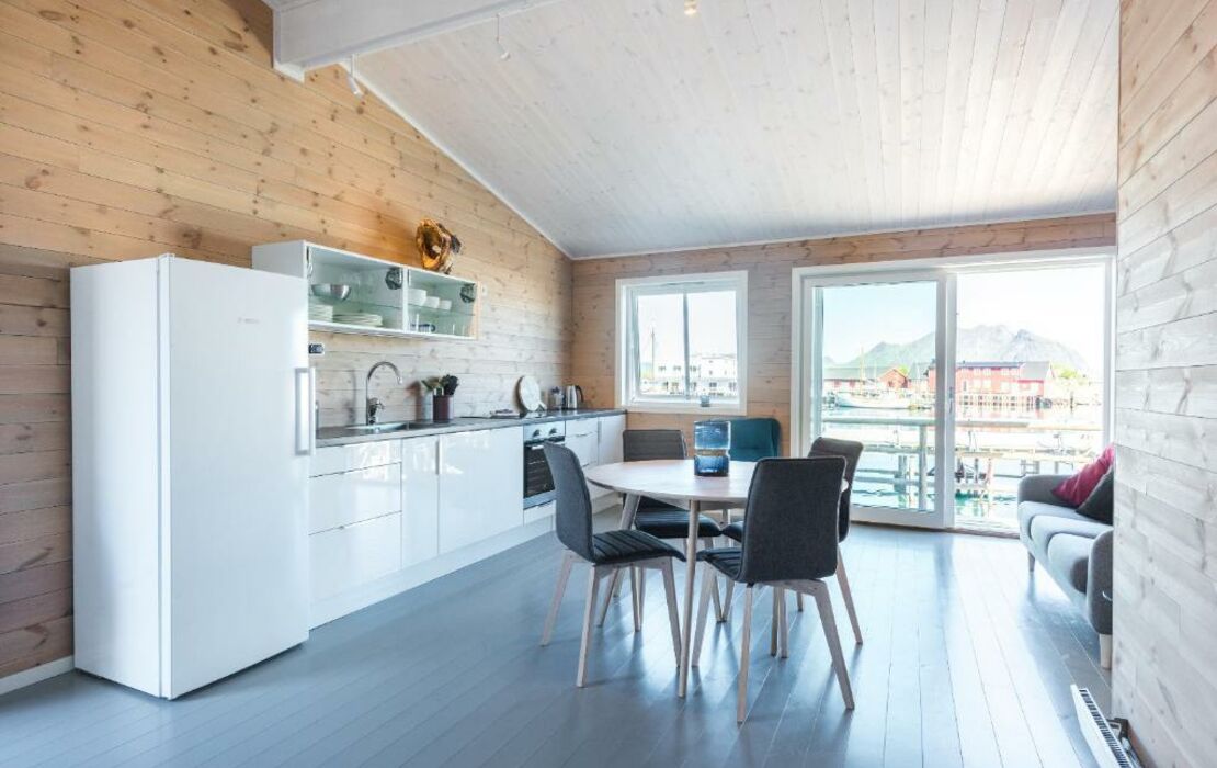 Hattvika Lodge, a Design Boutique Hotel Ballstad, Norway