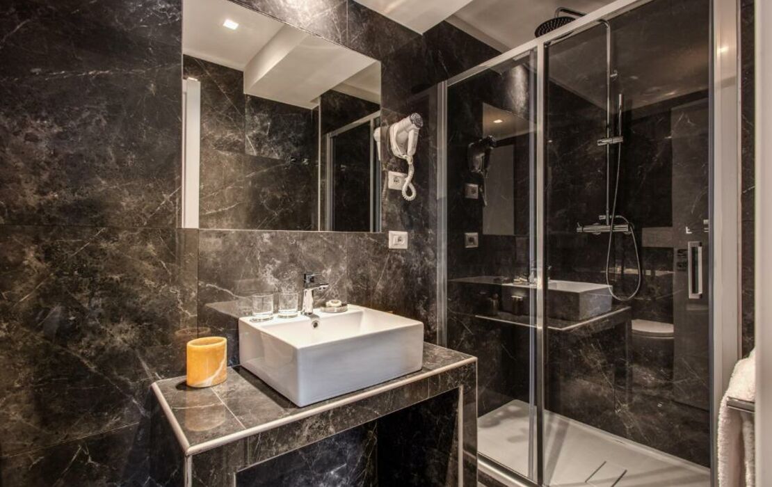 Hotel 55 Fifty-Five - Maison d'Art Collection, a Design Boutique Hotel ...