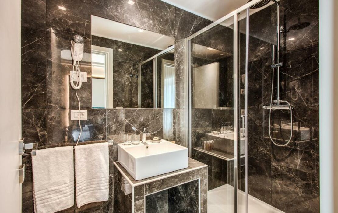 Hotel 55 Fifty-Five - Maison d'Art Collection, a Design Boutique Hotel ...