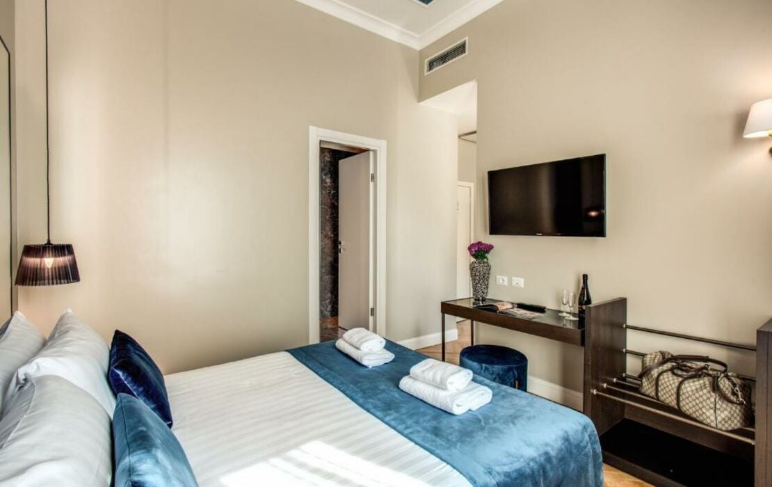 Hotel 55 Fifty-Five - Maison d'Art Collection, a Design Boutique Hotel ...