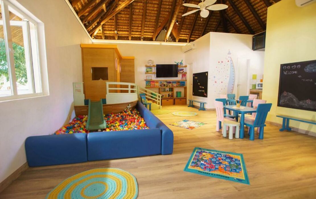 Maritim Resort & Spa Mauritius, a Design Boutique Hotel Balaclava ...