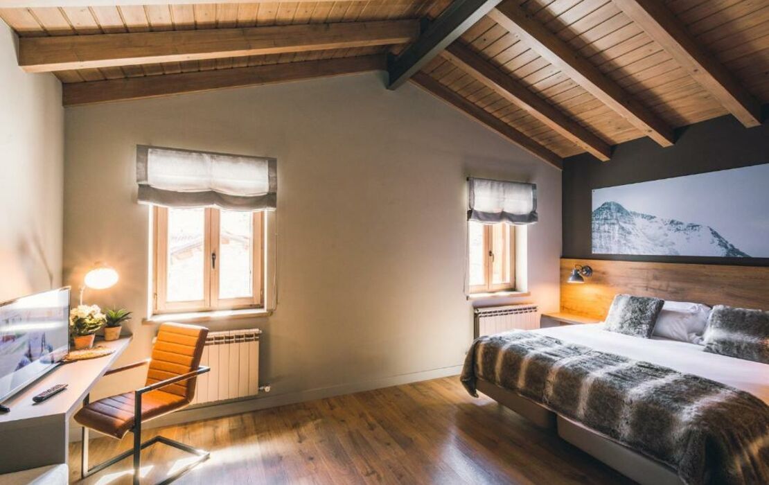 Intrepid Hotel Rural - Adults Only, a Design Boutique Hotel Pi, Spain