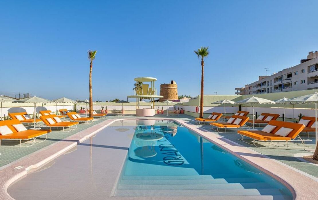 Grand Paradiso Ibiza - Adults Only, San Antonio Bay, España