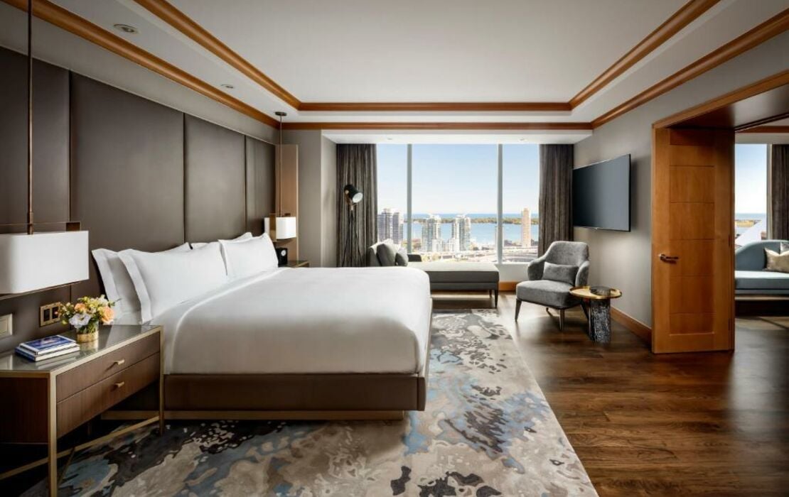 The Ritz-Carlton, Toronto, a Design Boutique Hotel Toronto, Canada