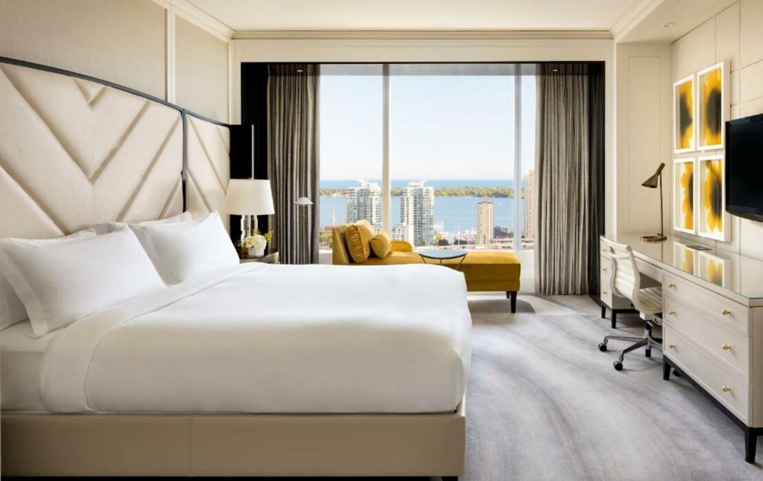 The Ritz-Carlton, Toronto, a Design Boutique Hotel Toronto, Canada