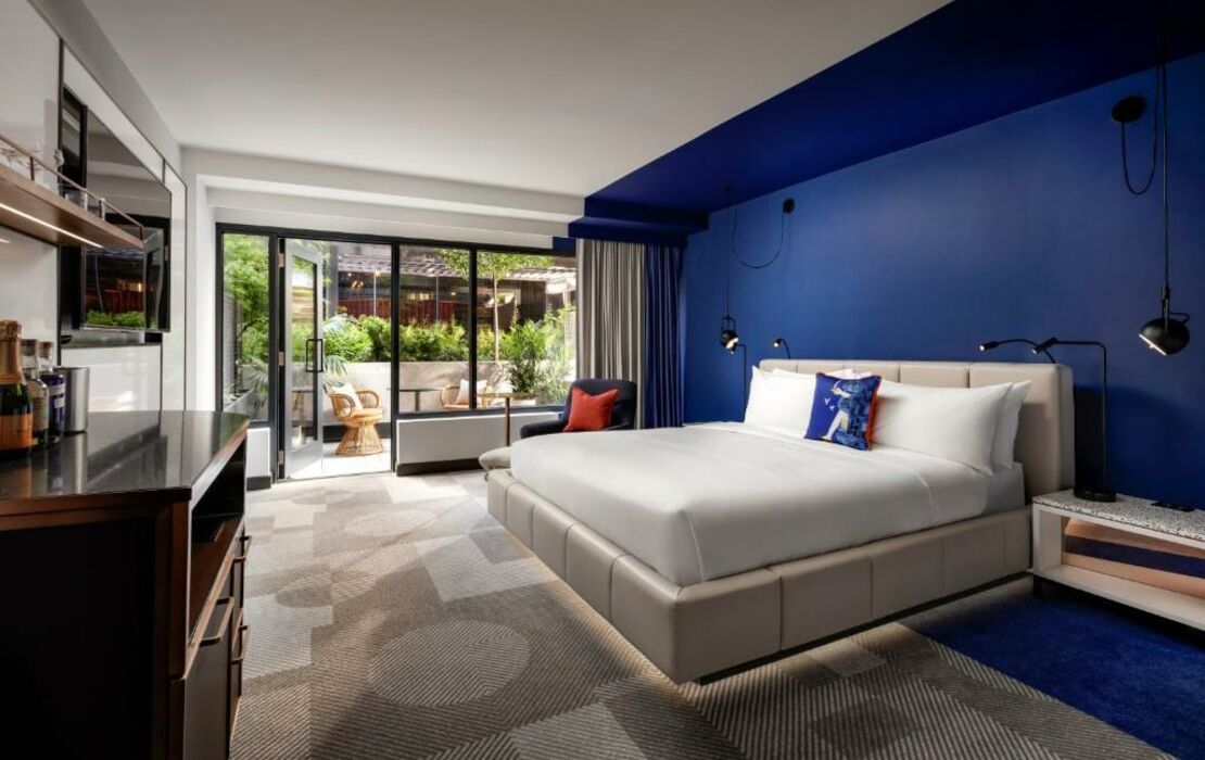 W Toronto, Toronto, Canada - My Boutique hotel