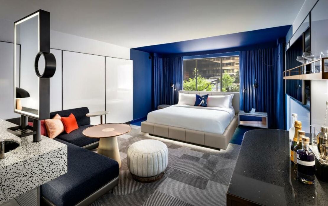 W Toronto, a Design Boutique Hotel Toronto, Canada