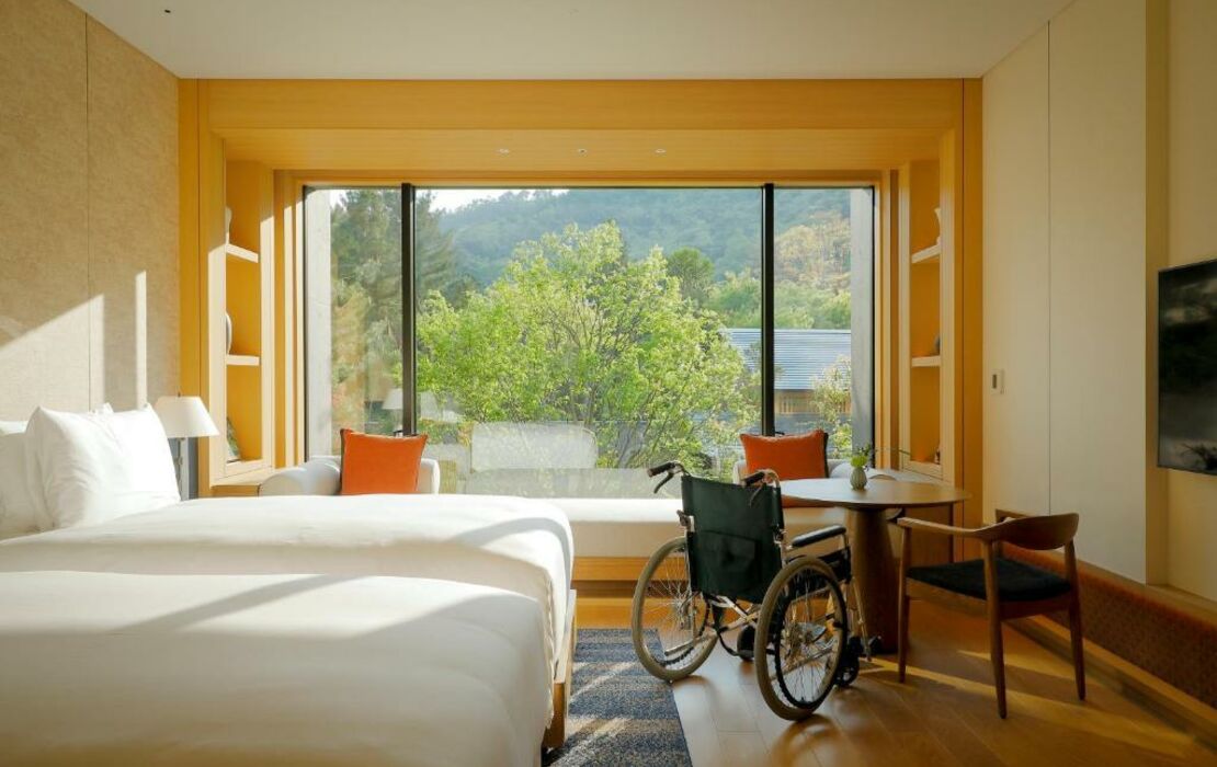 Roku Kyoto, LXR Hotels & Resorts, a Design Boutique Hotel Kyoto, Japan