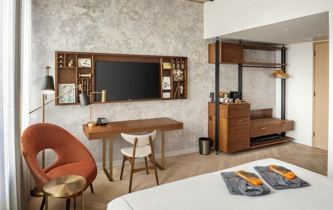 Canopy by Hilton London City, a Design Boutique Hotel London, United ...