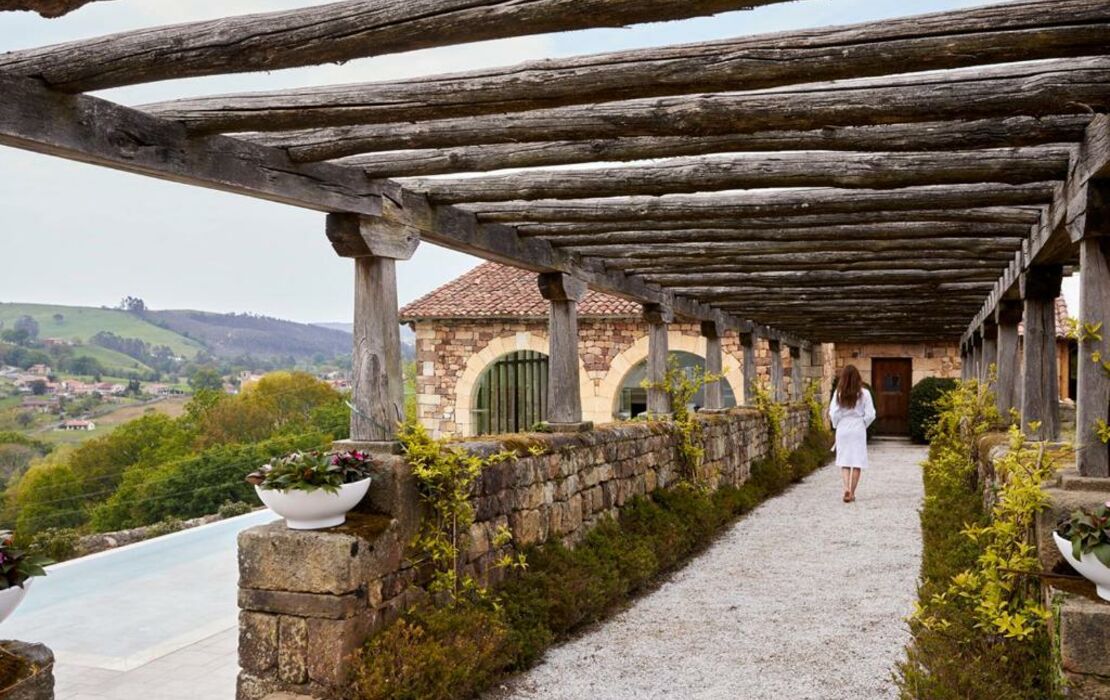 Helguera Palacio Boutique & Antique, a Design Boutique Hotel Santander ...