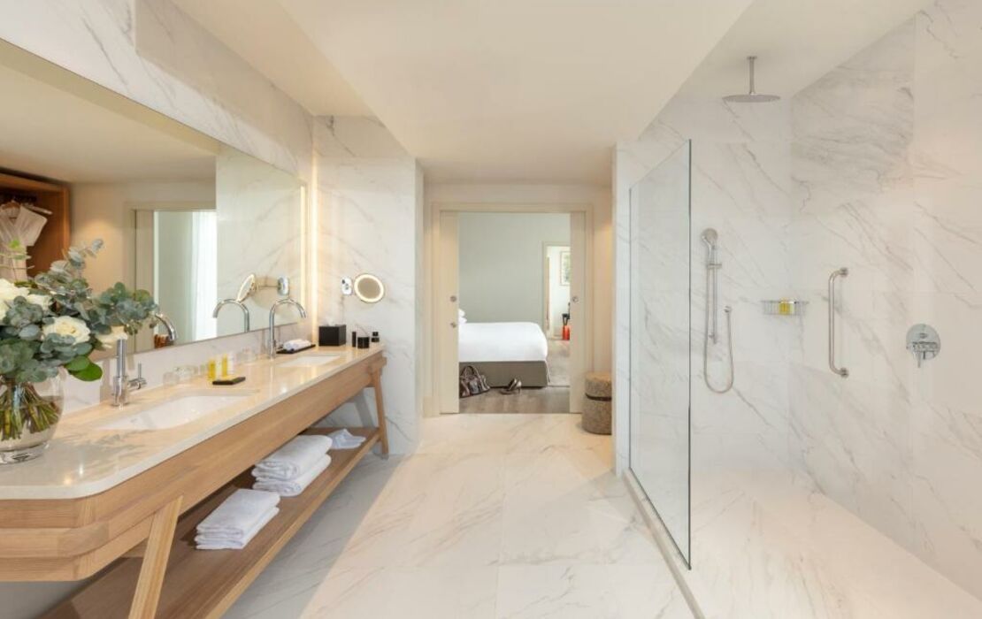 Le Grand Pavillon Chantilly, a Design Boutique Hotel Chantilly, France