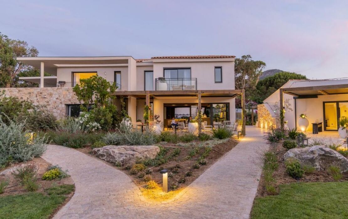 Casa Paradisu, a Design Boutique Hotel L'Île-Rousse, France