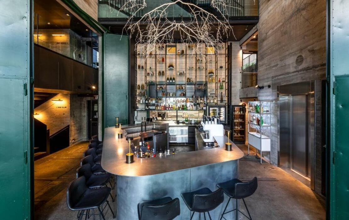 the Socialist, a Tribute Portfolio Hotel, a Design Boutique Hotel ...