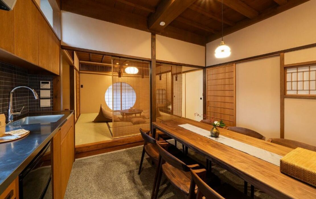 Kurohoro Machiya House, a Design Boutique Hotel Kanazawa, Japan