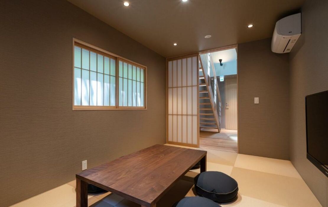 Gunjo no Tsuki, Kanazawa, Japan