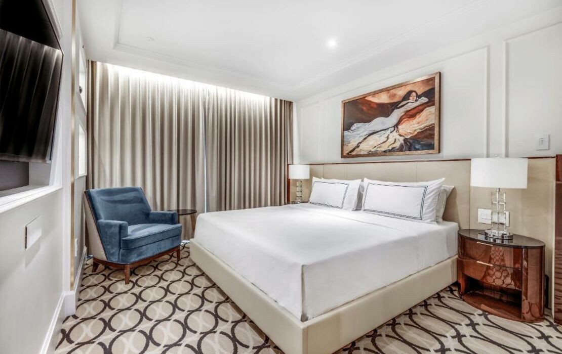 AZUR Legacy Collection Hotel, a Design Boutique Hotel Vancouver, Canada