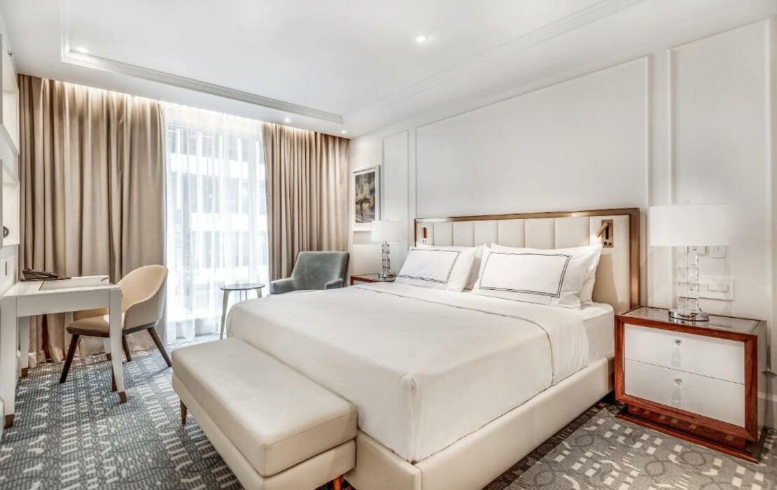 AZUR Legacy Collection Hotel, a Design Boutique Hotel Vancouver, Canada