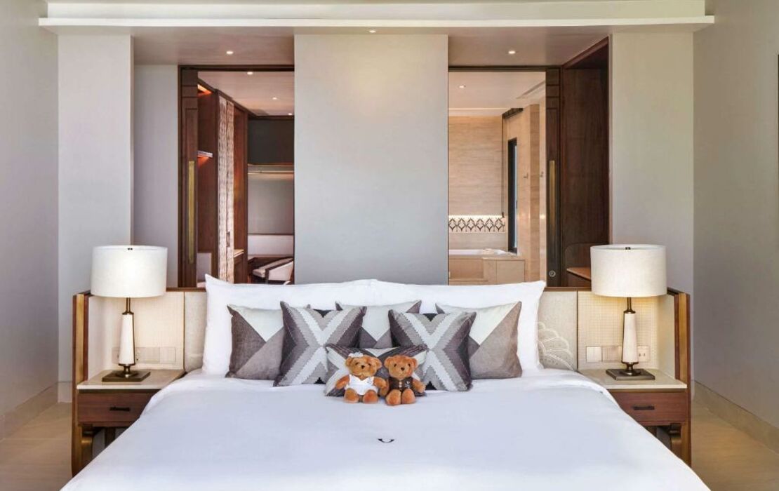 V Villas Phuket, MGallery, a Design Boutique Hotel Tambon Wichit, Thailand