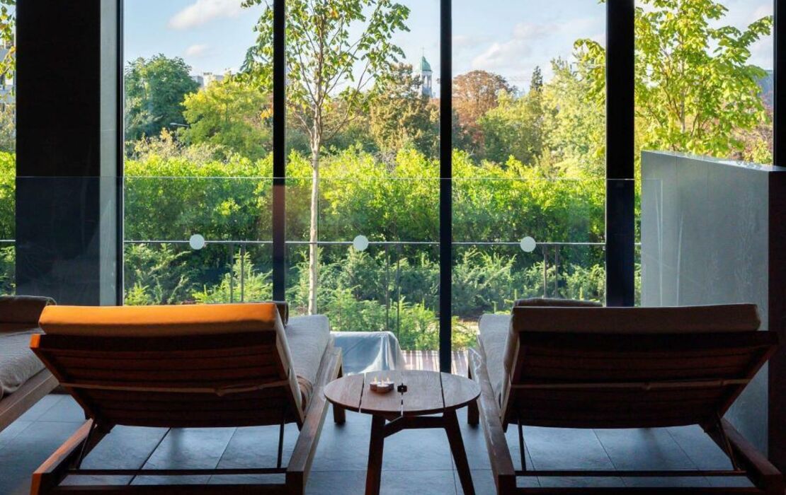 Domaine Reine Margot Paris - Issy MGallery Collection, a Design ...
