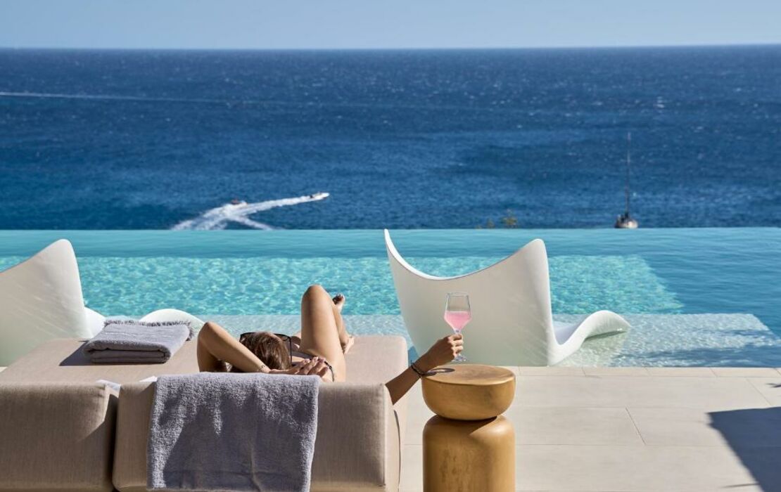 Ios Grand Pool Suites, a Design Boutique Hotel Mylopotas, Greece