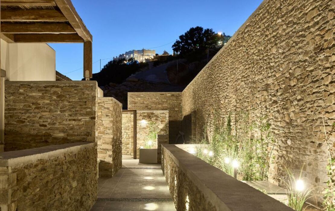 Ios Grand Pool Suites, a Design Boutique Hotel Mylopotas, Greece