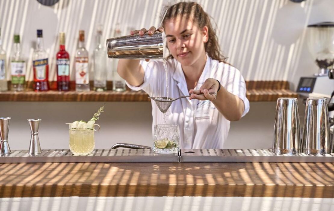 Ios Grand Pool Suites, a Design Boutique Hotel Mylopotas, Greece