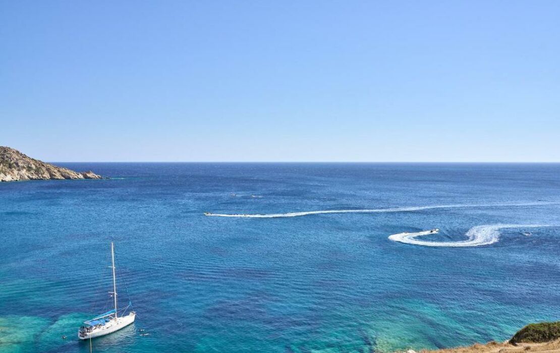 Ios Grand Pool Suites, a Design Boutique Hotel Mylopotas, Greece