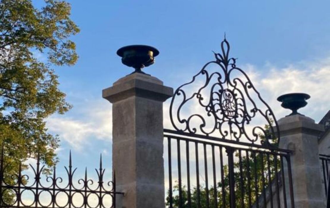 Le Clos des Ursulines // Maison seigneuriale du XVIe siècle, a Design ...