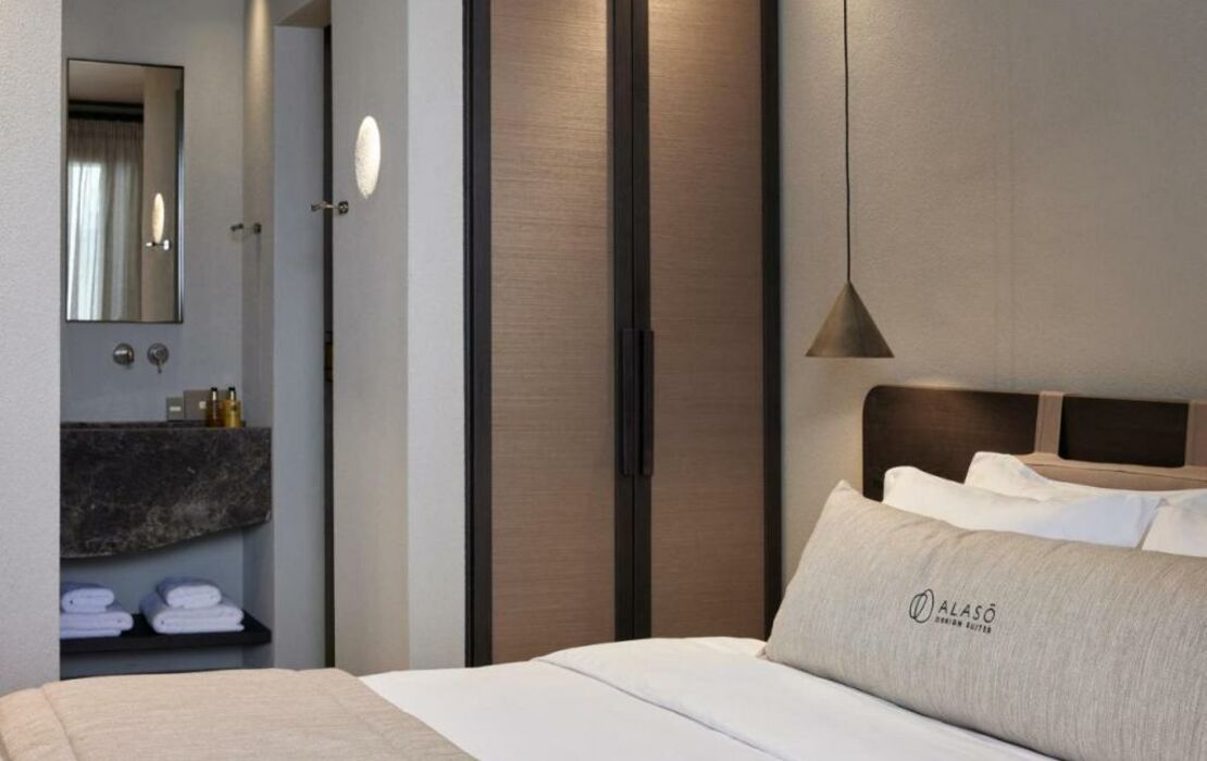 Alaso Design Suites, a Design Boutique Hotel Fira, Greece