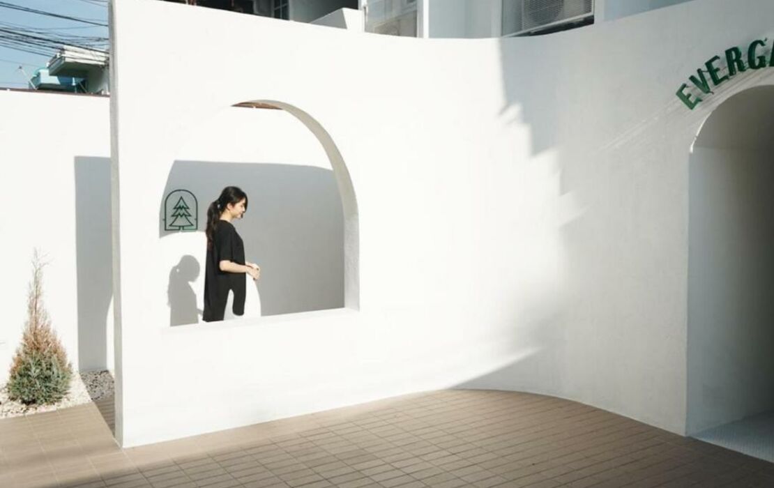 Evergreen Cafe and Hotel, a Design Boutique Hotel Chiang Mai, Thailand