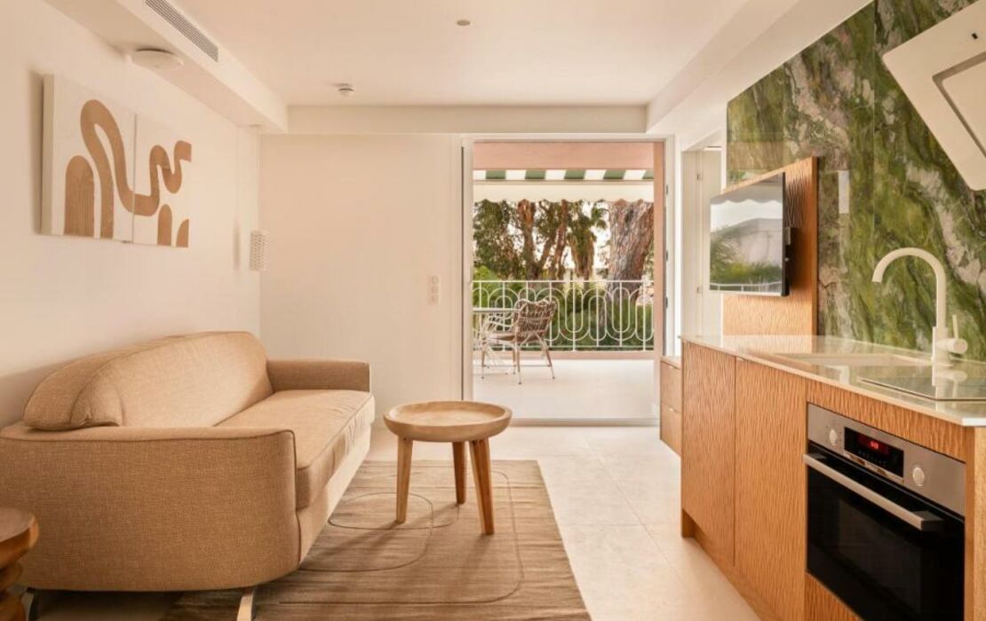 Maison Carla Rosa Cannes, a Design Boutique Hotel Cannes, France