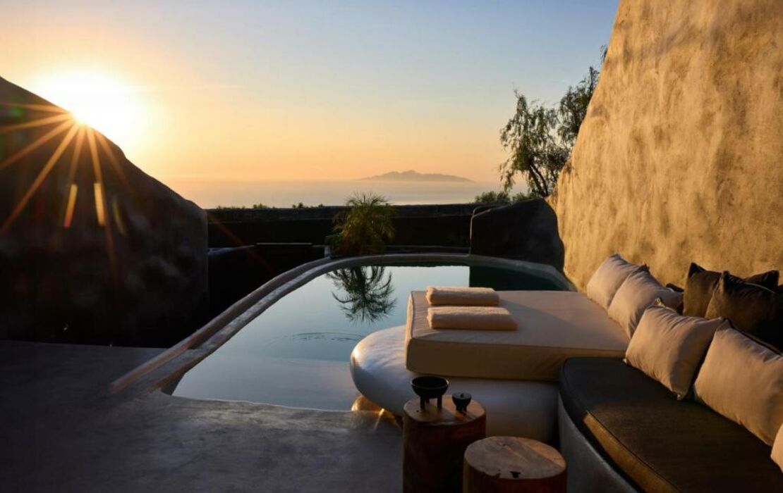One of One Hotel, a Design Boutique Hotel Imerovigli, Greece