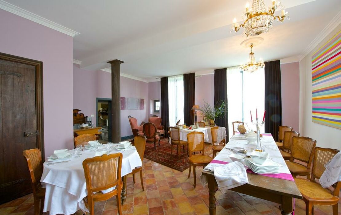 Château de Baylac, a Design Boutique Hotel Bugnein, France