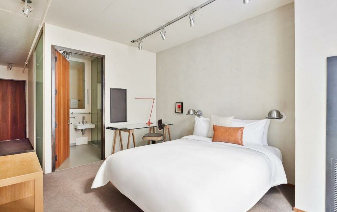 Chambers Hotel, a Design Boutique Hotel New York City, U.S.A.