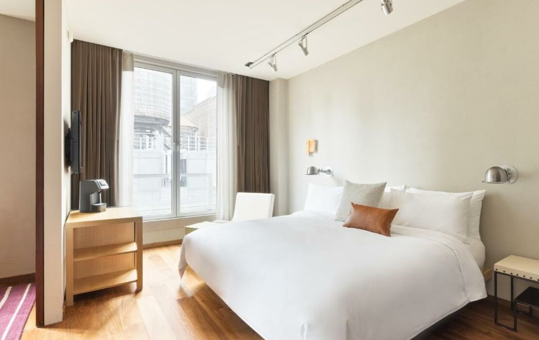 Chambers Hotel NYC - Experience the Best of NYC at an Unbeatable Price!