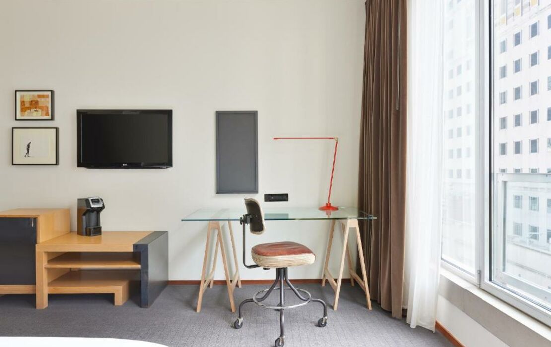 Chambers Hotel NYC - Experience the Best of NYC at an Unbeatable Price!