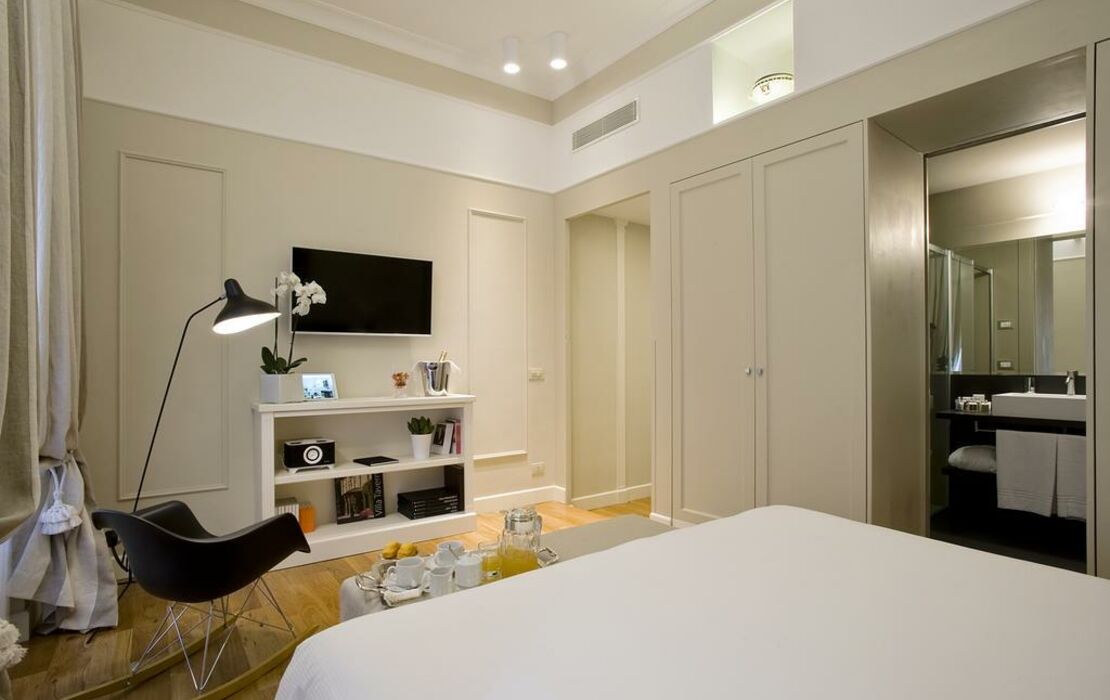 Crossing Condotti, a Design Boutique Hotel Rome, Italy