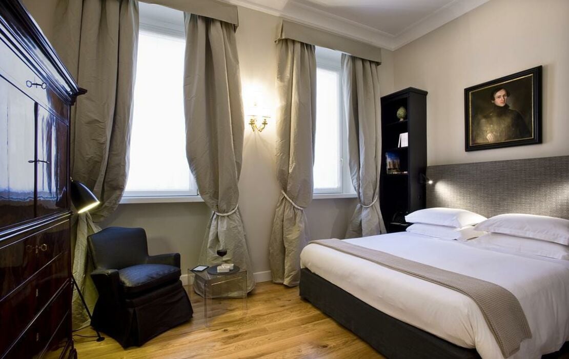 Crossing Condotti, a Design Boutique Hotel Rome, Italy