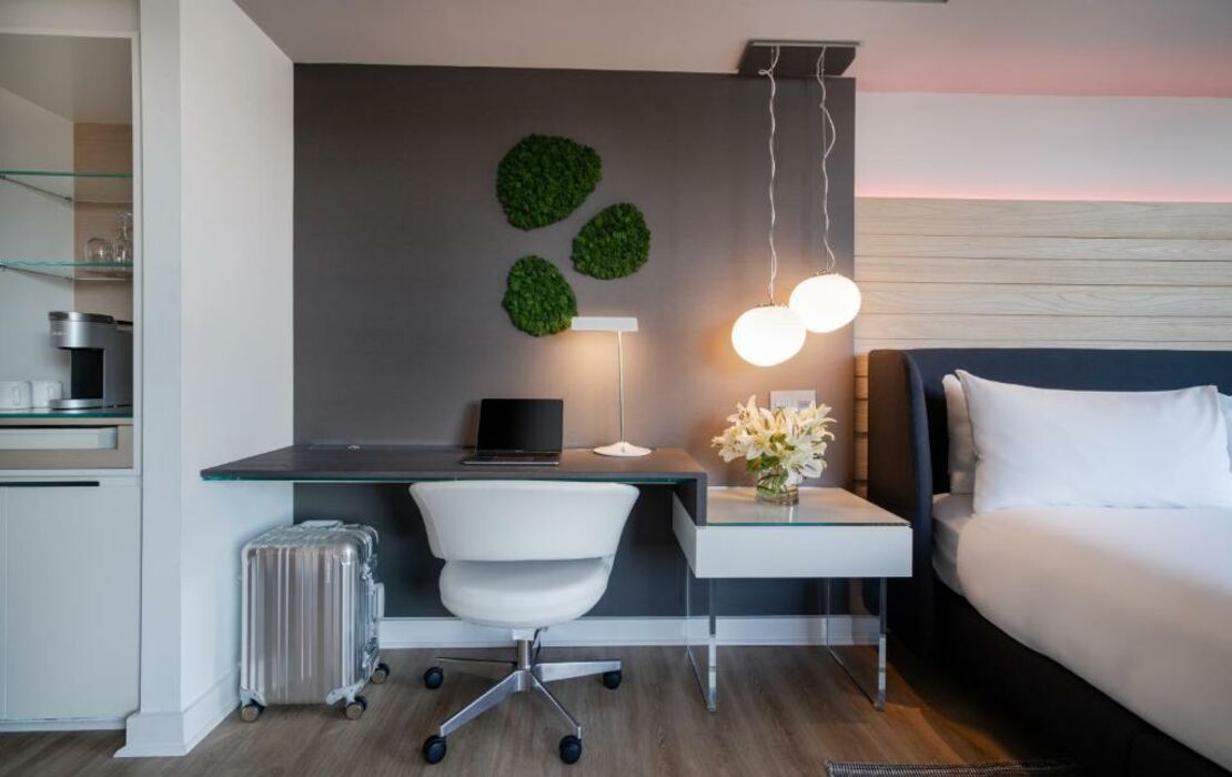Hotel Zena, a Viceroy Urban Retreat, a Design Boutique Hotel Washington ...
