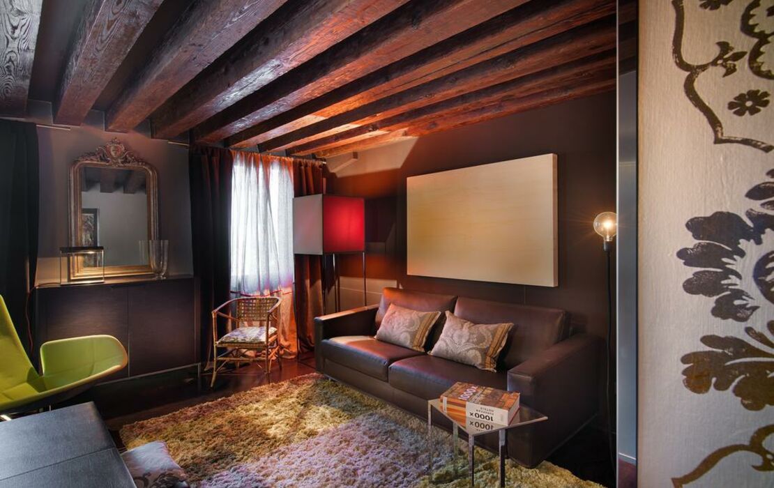 Charming House Iqs, a Design Boutique Hotel Venice, Italy