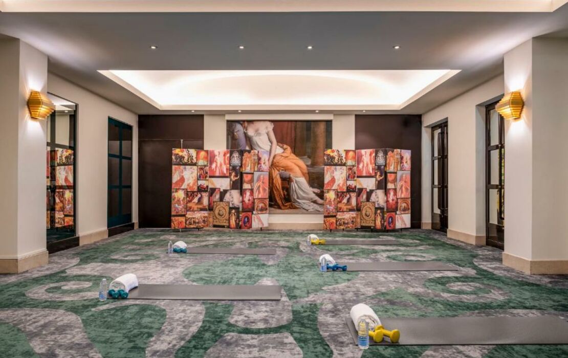 Le Louis Versailles Château - MGallery, a Design Boutique Hotel ...