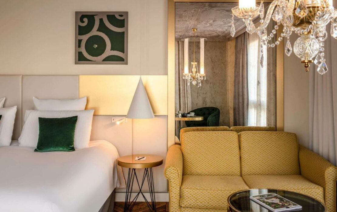 Le Louis Versailles Château - MGallery, a Design Boutique Hotel ...