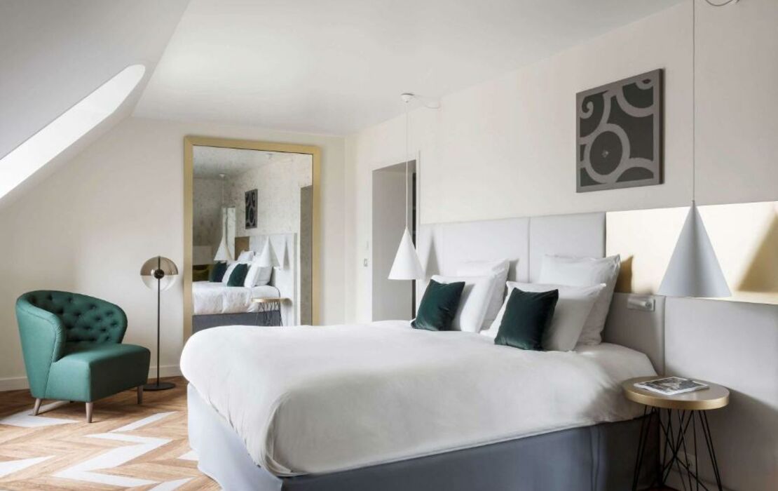 Le Louis Versailles Château - MGallery, a Design Boutique Hotel ...