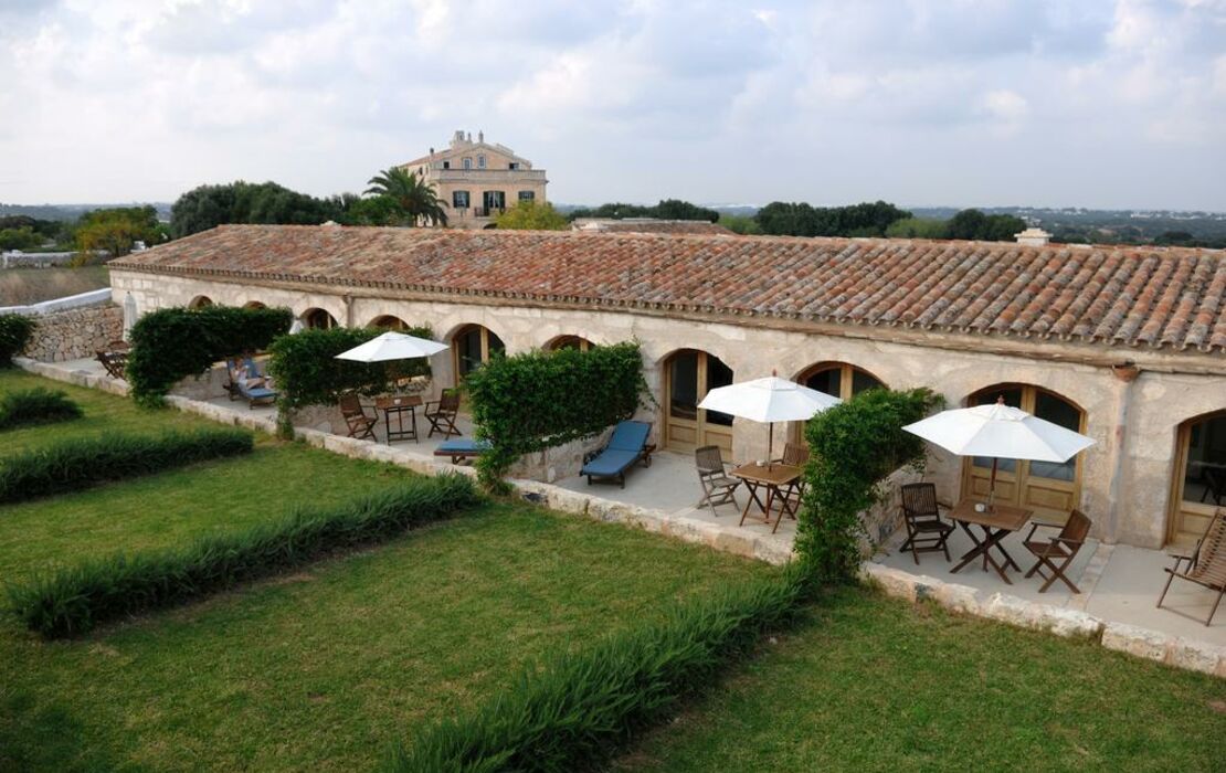 Alcaufar Vell Hotel Rural & Restaurant, a Design Boutique Hotel Sant ...