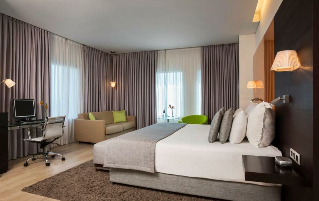 Crowne Plaza Tel Aviv City Center, an IHG Hotel, a Design Boutique ...
