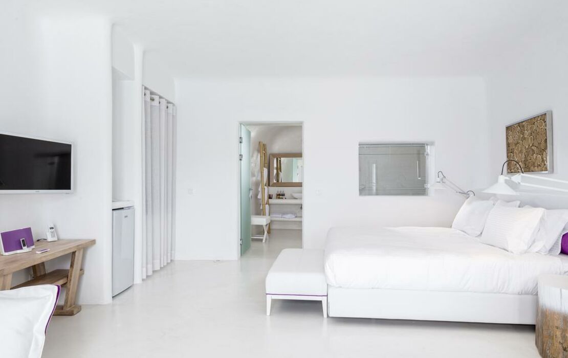 Charisma Suites, a Design Boutique Hotel Oia, Greece