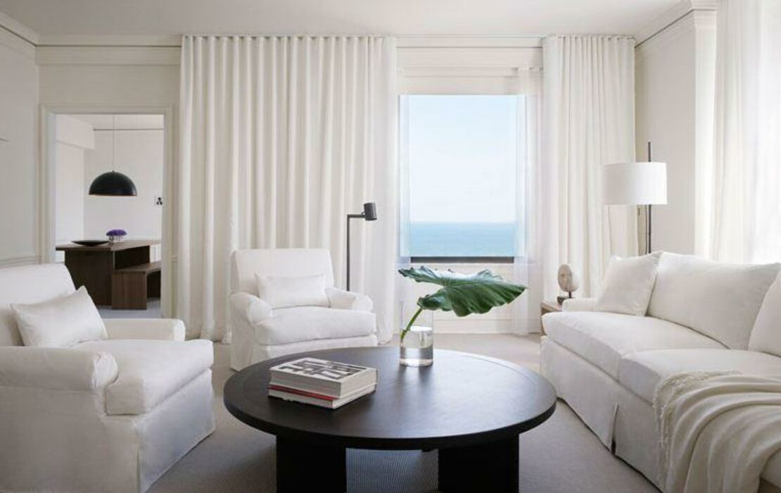 Ambassador Chicago, part of JdV by Hyatt, a Design Boutique Hotel ...