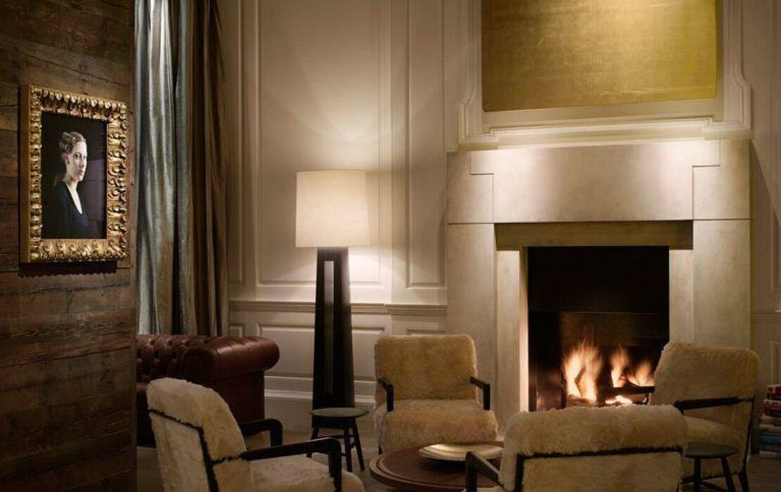 Ambassador Chicago, part of JdV by Hyatt, a Design Boutique Hotel ...